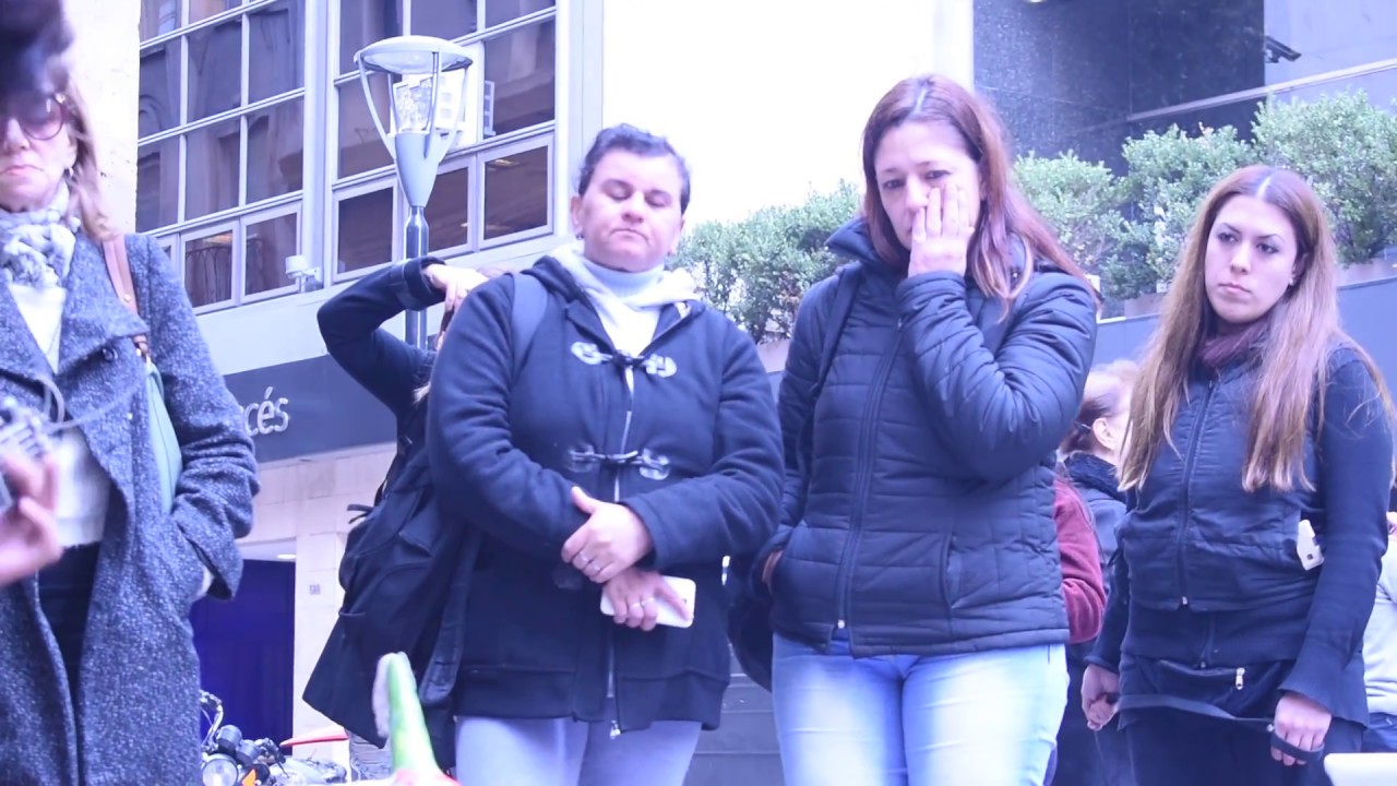 Homenaje a Guillermo Sanchez - En la calle - YouTube