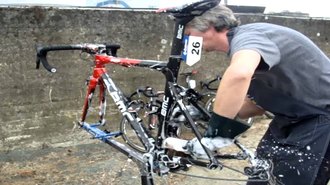 PRO Bike cleaning: 5 steps for YOU (ft. BMC Racing Team) - YouTube