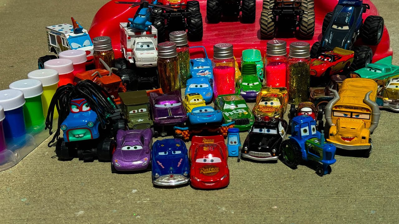 Disney Pixar Cars falling into deep pool, Lightning McQueen, Tow Mater ...