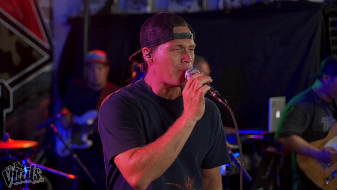 The Vitals 808 - Fiyah (Live Video) - YouTube