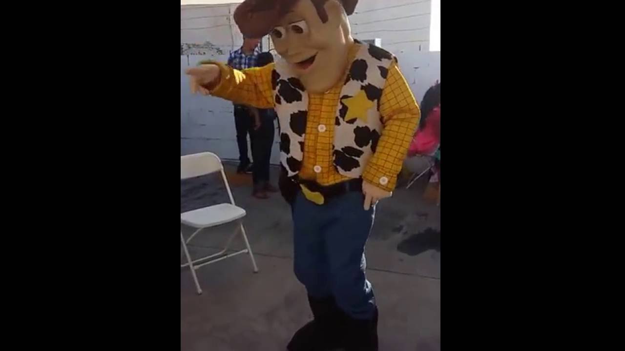 botargas en tijuana /Botarga woody de toy story - YouTube