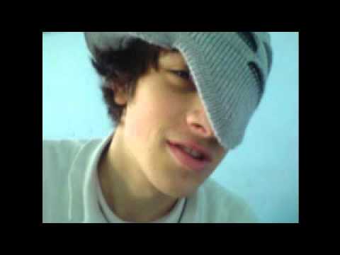 Doga Bora Akkas - Bize Kizma.mp4 (2008)