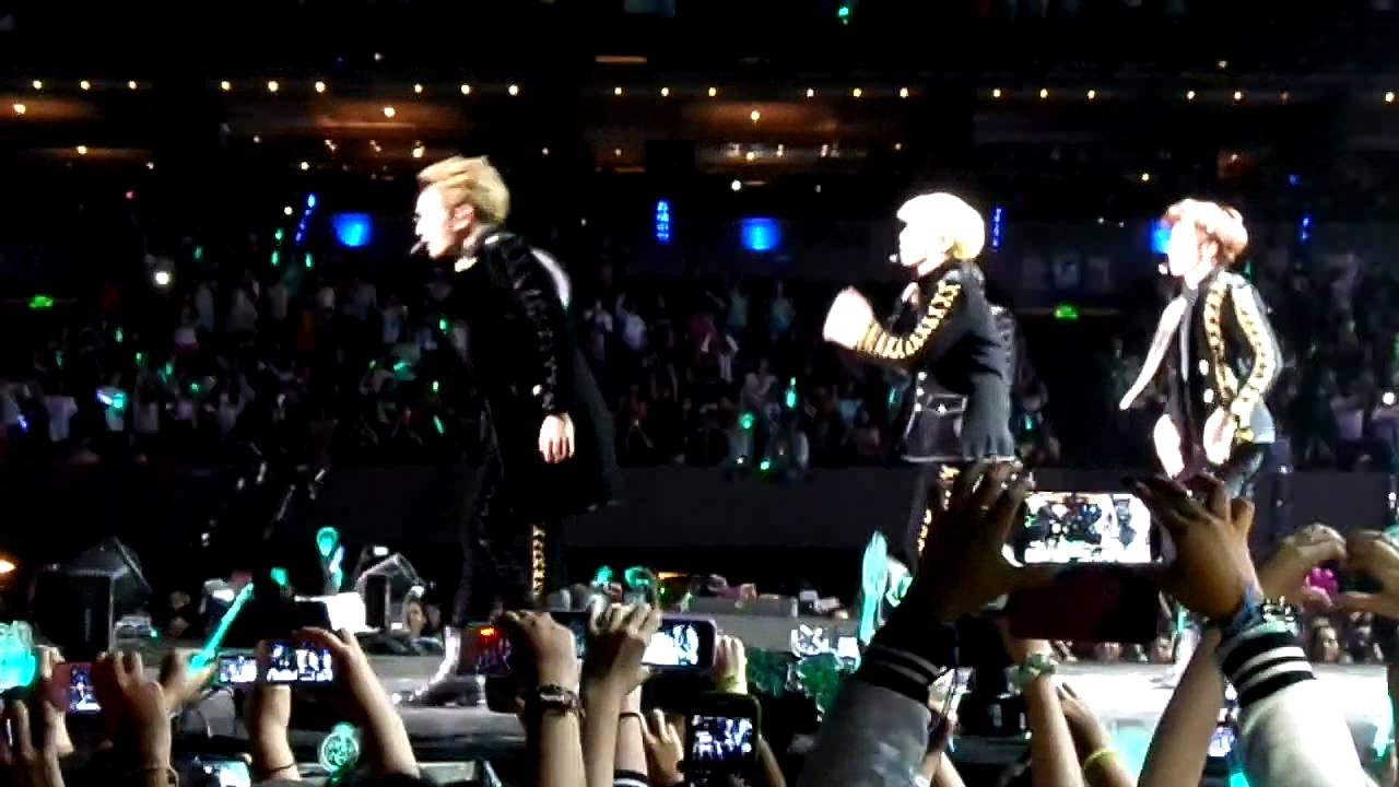 SHINee world tour en mexico fancam 19 - YouTube