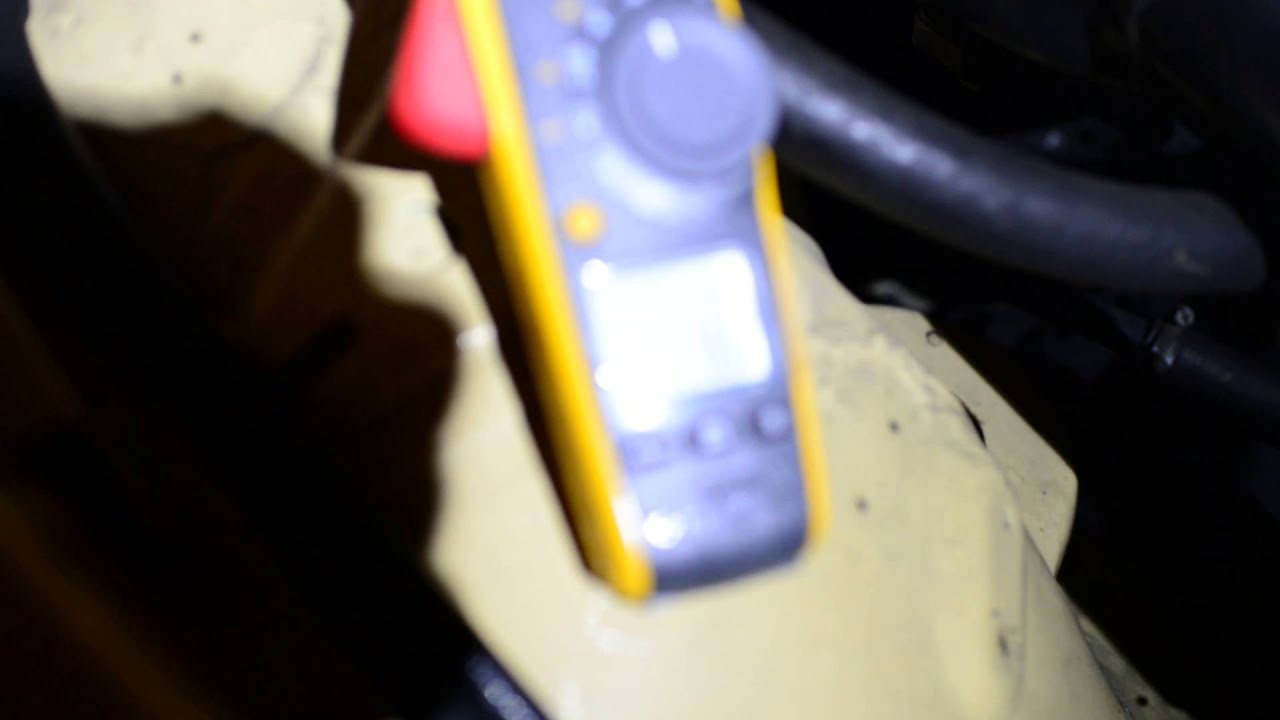 Battery Current Flow Test - YouTube