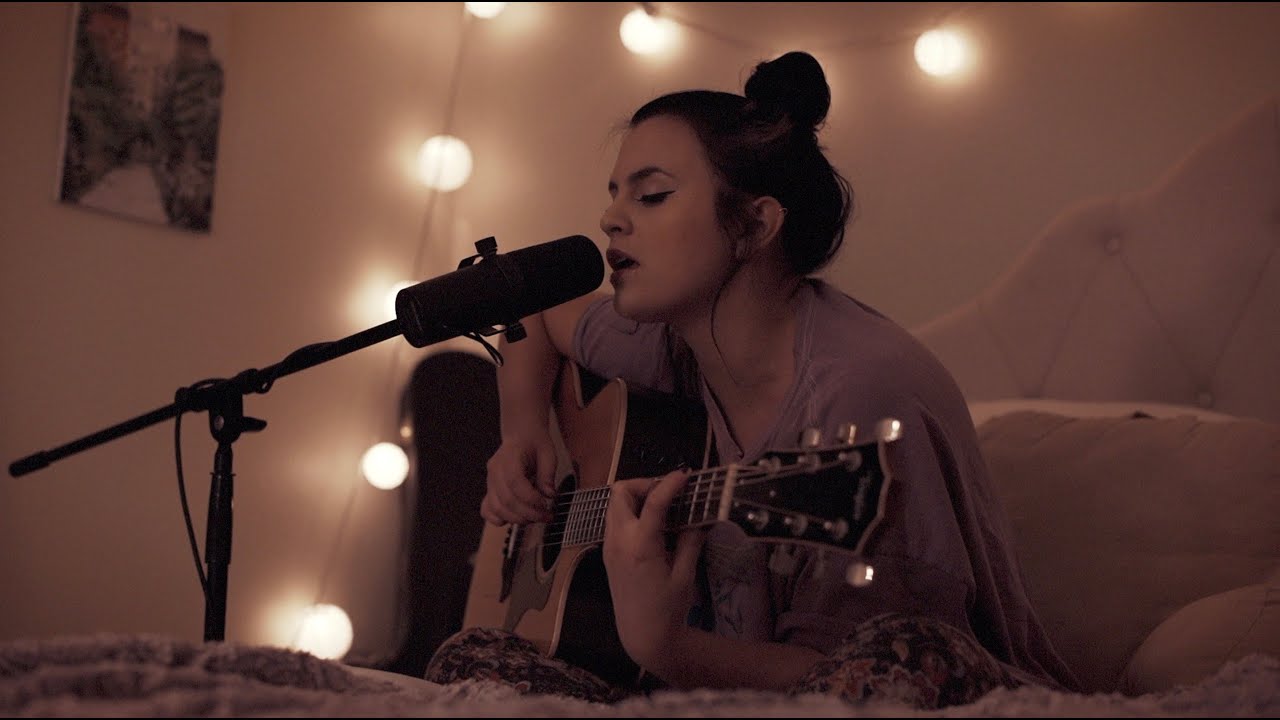 Tayler Buono - Screen (bedroom session) - YouTube