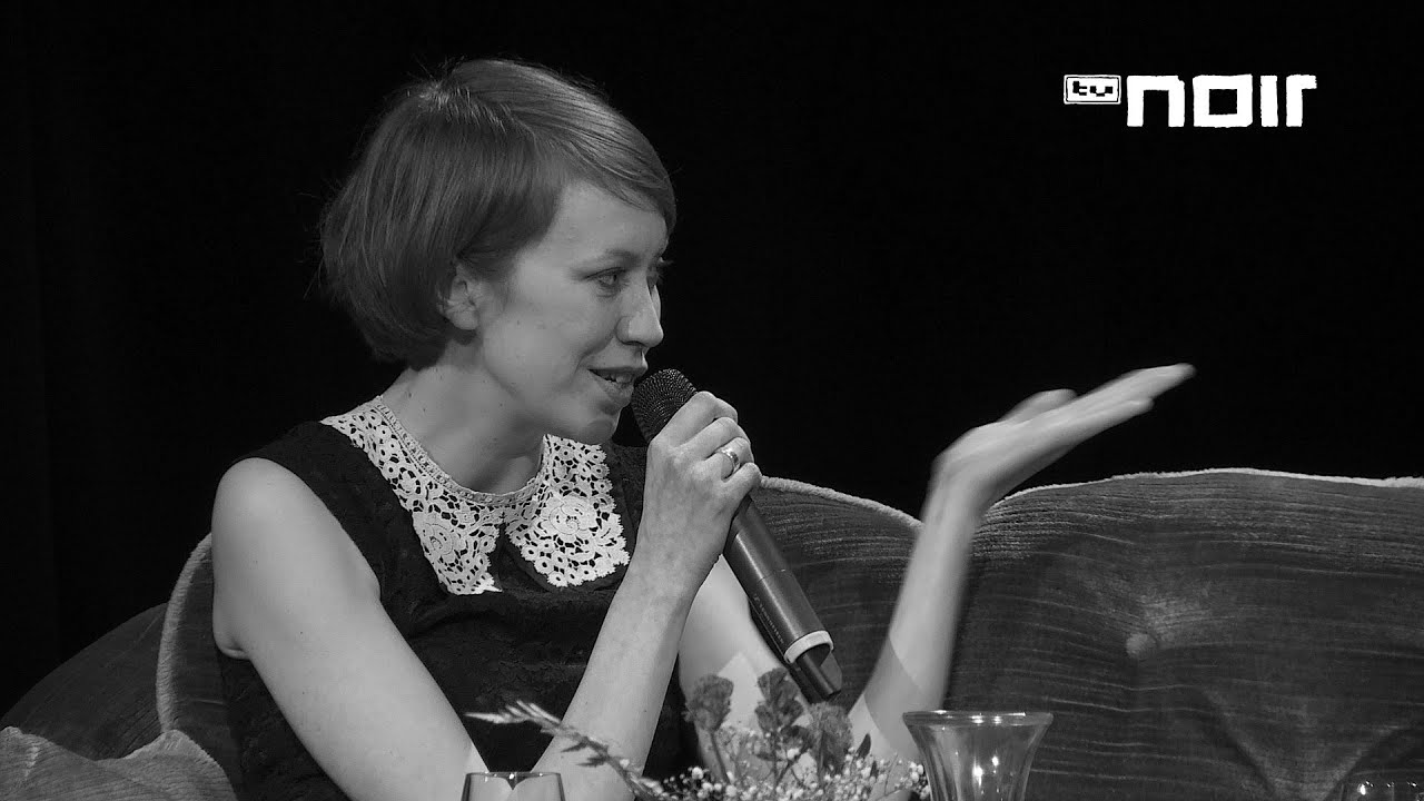 Eva Milner (Hundreds) im Interview - Teil 2/2 - YouTube