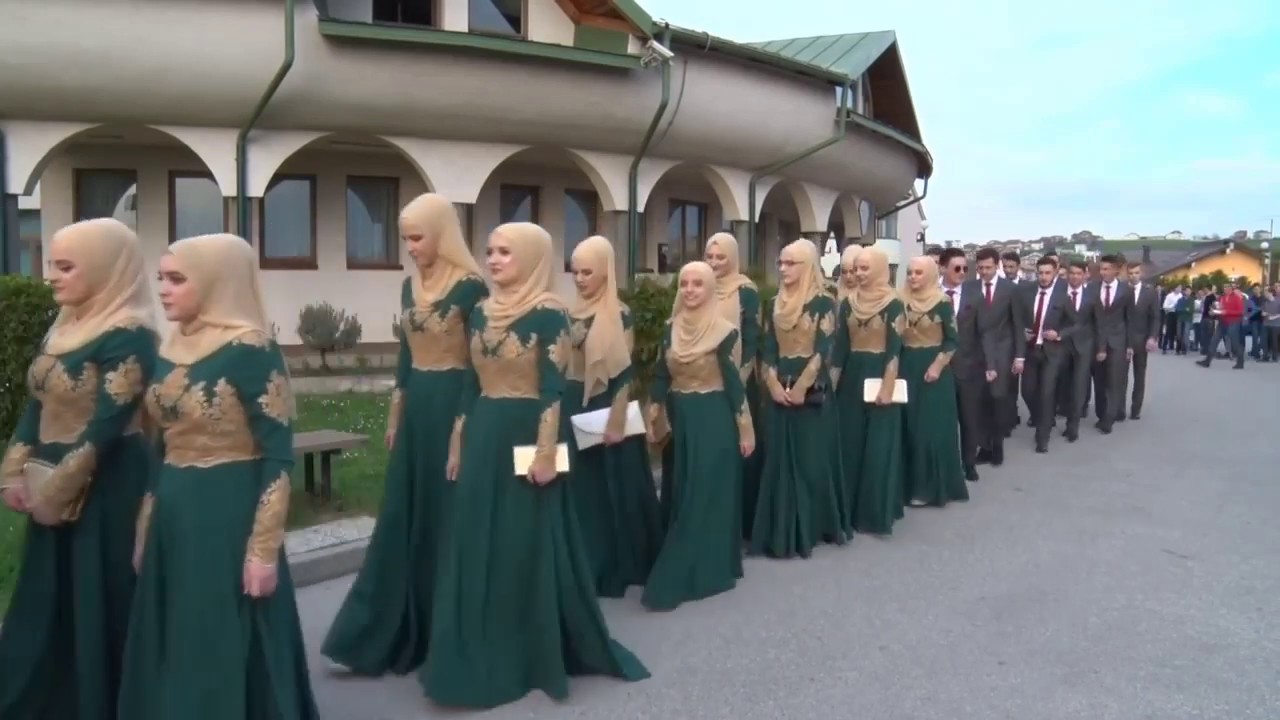 Islamic School in Bosnian - YouTube