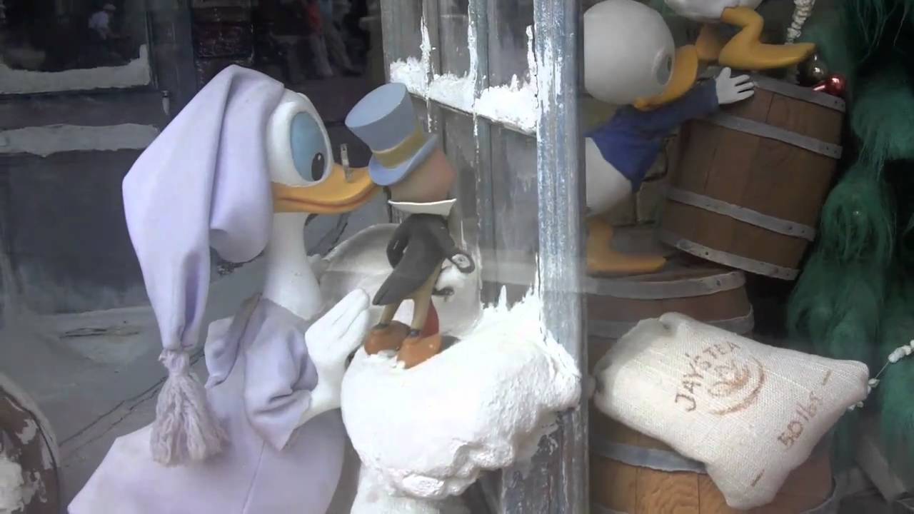 Mickey's Christmas Carol Window Display - YouTube