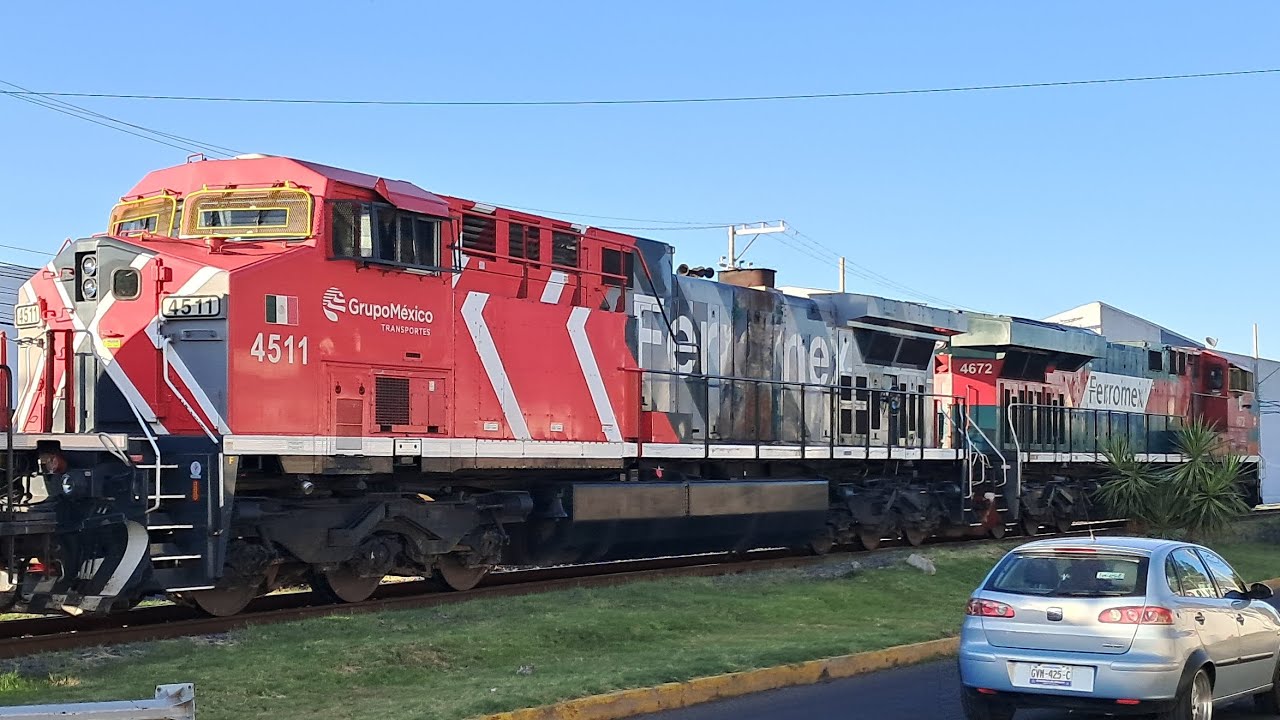 increíble seguimiento al ver las fxe 4672 y la #fxe4511 entrando a irapuato con lindo atardecer ...