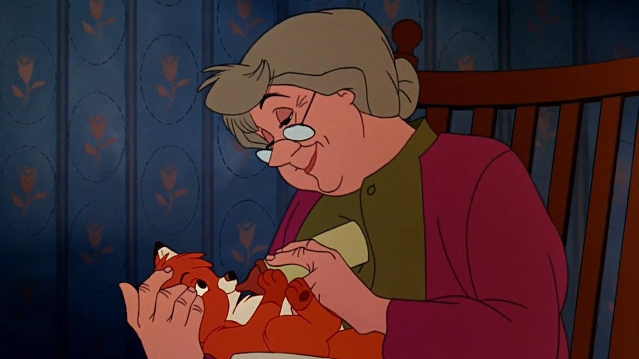 The Fox and the Hound - Widow Tweed Adopts Tod (Spanish) - YouTube