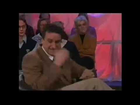 Konuğunun sesine gülen spiker :))) (Altyazılı)