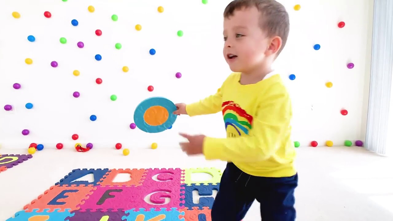 ABC Song Pretend Play Learning Alphabet Toys - YouTube