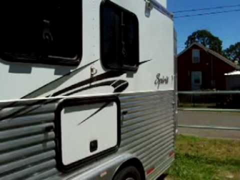 NEW SILVERLITE 3 HORSE 15' LIVING QUARTERS TRAILER - $59,990 - YouTube