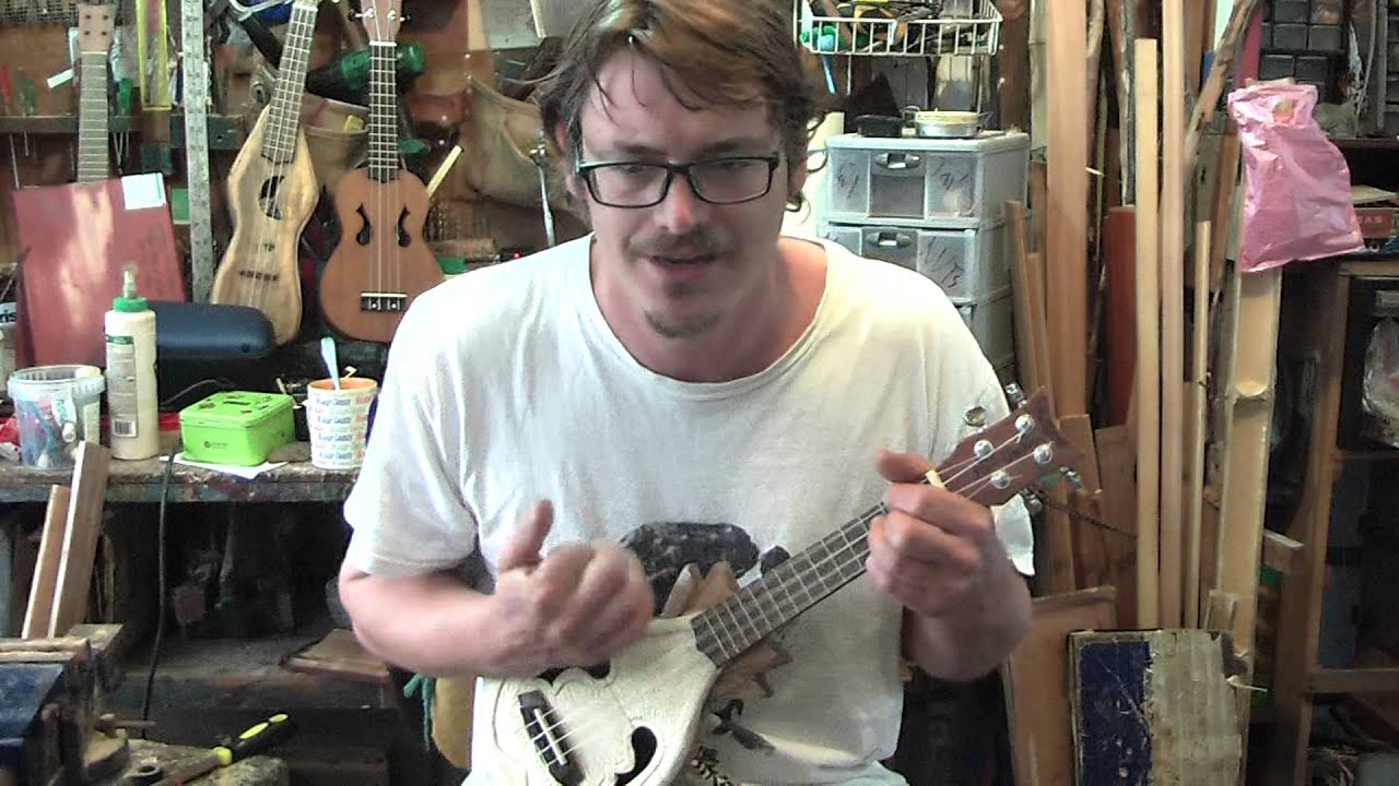 'Snake Frog' played on the Salad Bowl Fish Ukulele - YouTube