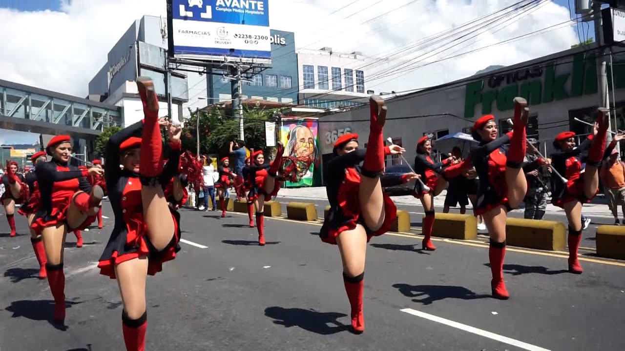 Inframen en las calles de San Salvador #cachiporras #sv #cachiporristas ...