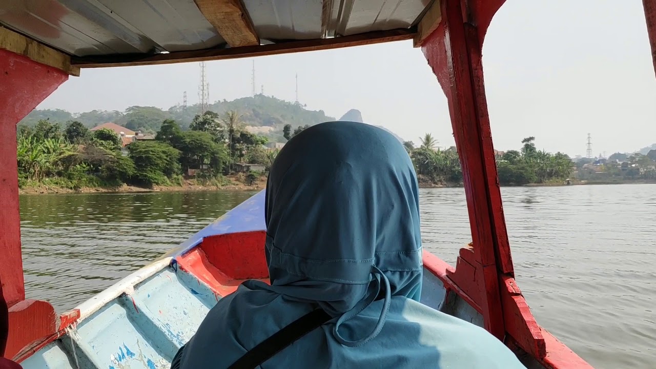 Situ Ciburuy (Ciburuy Lake), Indonesia - YouTube