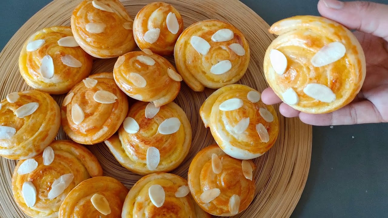 Custard Bread Roll I How to make soft and fluffy Custard Roll I Soft ...