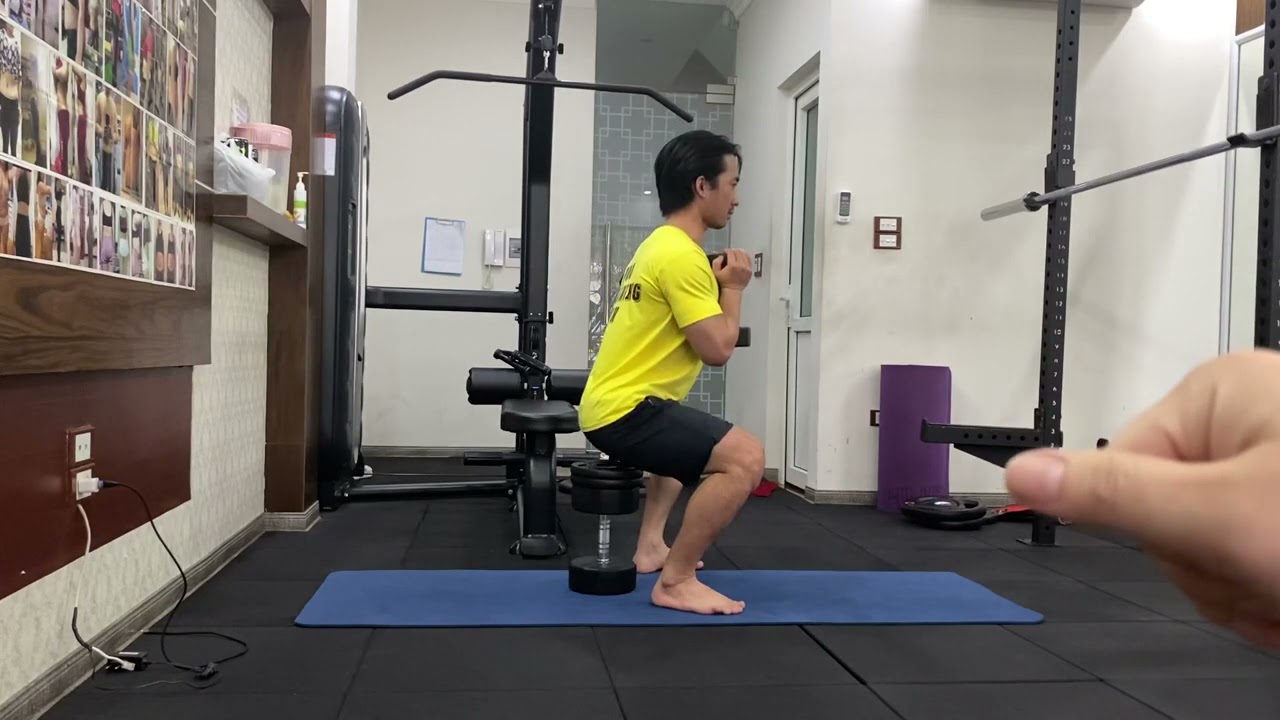 2 DB box Squat 4 x 15 nghỉ 30s - YouTube