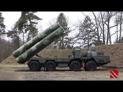 Bağlı qapılar arxasında iki dost