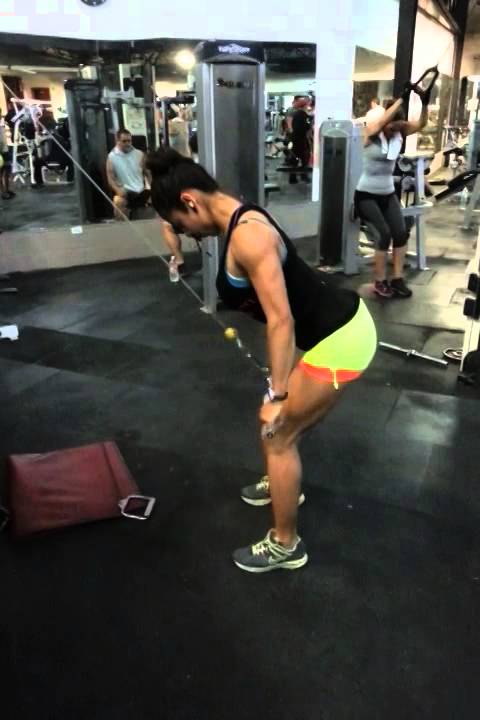 Pullover en polea barraz - YouTube