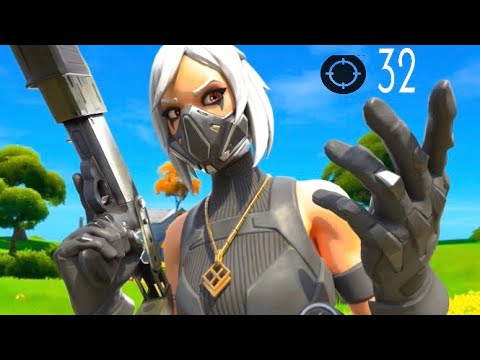 BEST SOLO SQUAD PLAYER (32 KILL WIN) - YouTube
