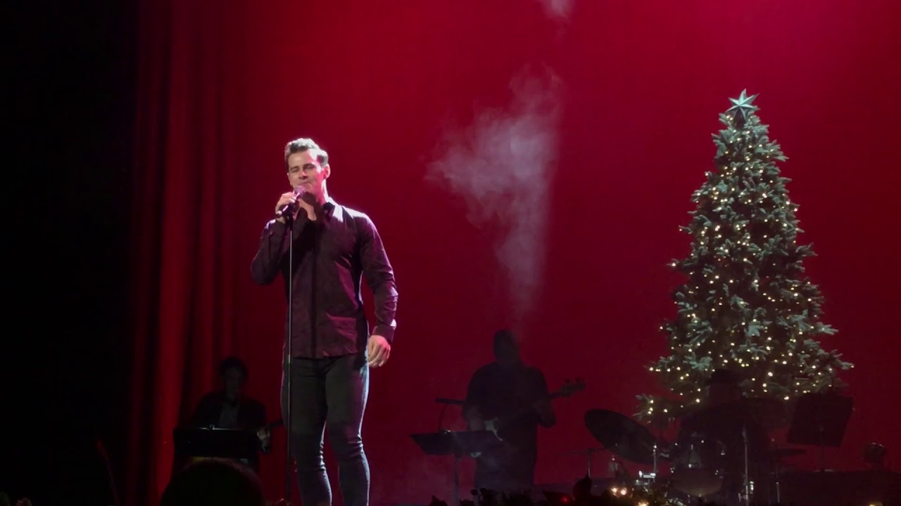 Sam Gravitte - This Christmas (12/10) - YouTube