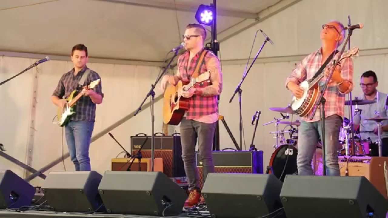 Budapest (George Ezra cover) Tyler Hudson - YouTube