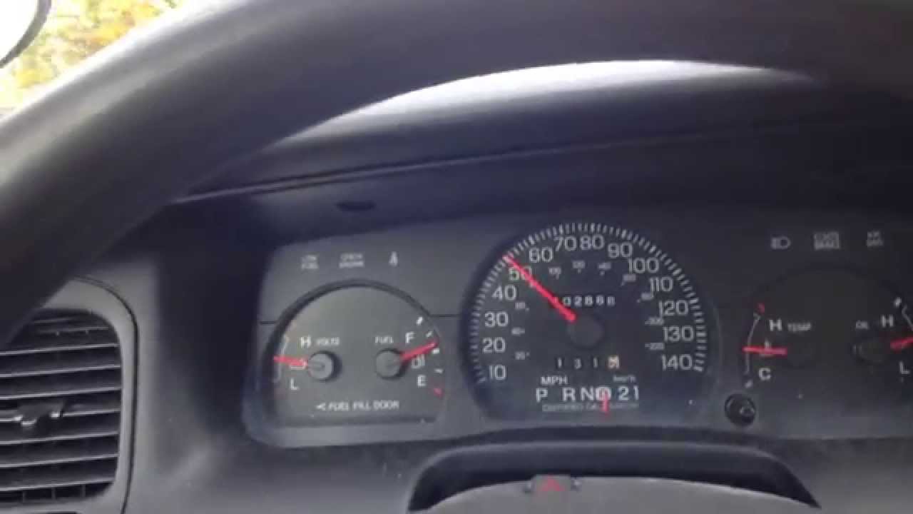 Crown Victoria P71 2005 Rear End Sound - YouTube