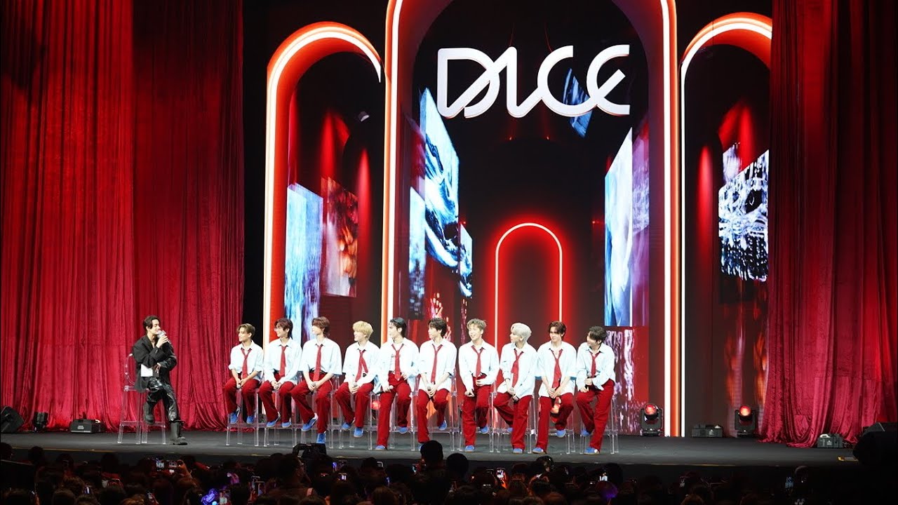 ช่วง interview หนุ่มๆวง “DICE” วงน้องใหม่ของวงการในงาน “DICE DEBUT ...