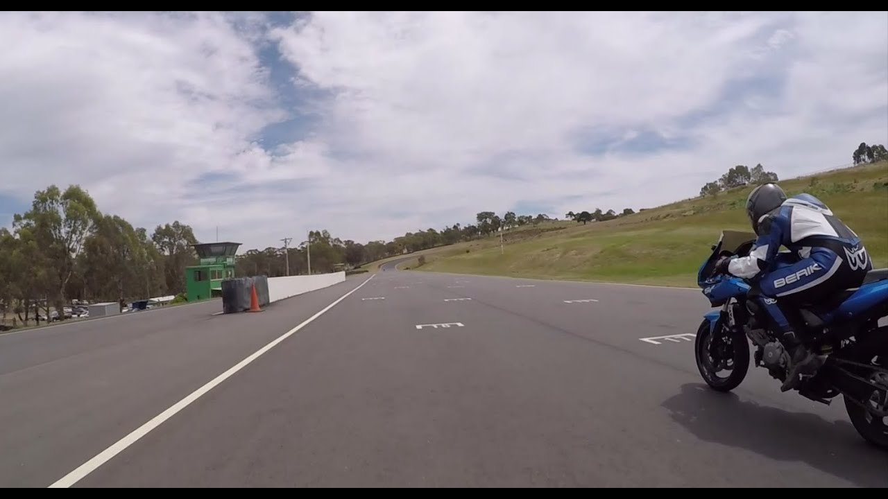 Yamaha MT07HO at Broadford track day - November 2020 - YouTube