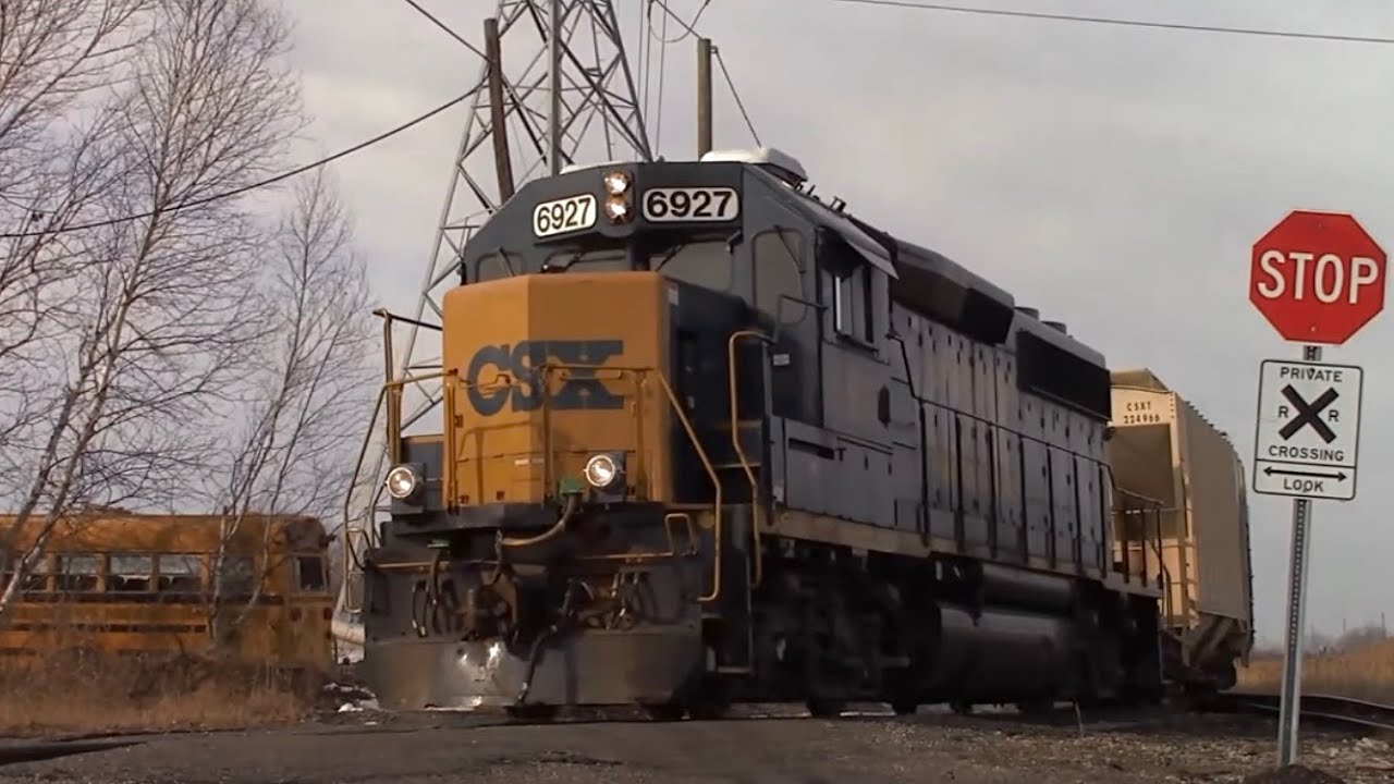 CSX 6927 GP40-2 Port Huron & Detroit Local - YouTube