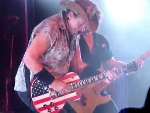 Ted Nugent Wang Dang Sweet Poontang @ The Shed Maryville TN 8/18/16 ...