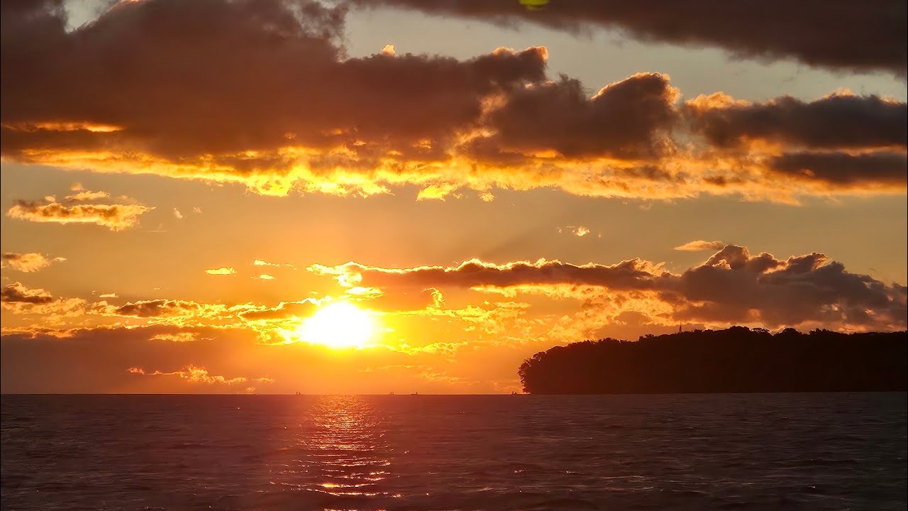 Searching high and low on Saturday morning 🌄 #oneidalake - YouTube