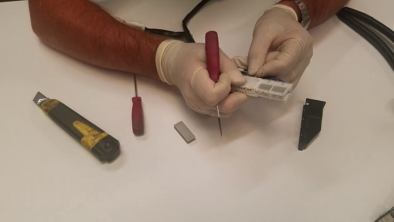 How to dismantle and de-pin a Nissan 240sx S14 F3 Plug - YouTube