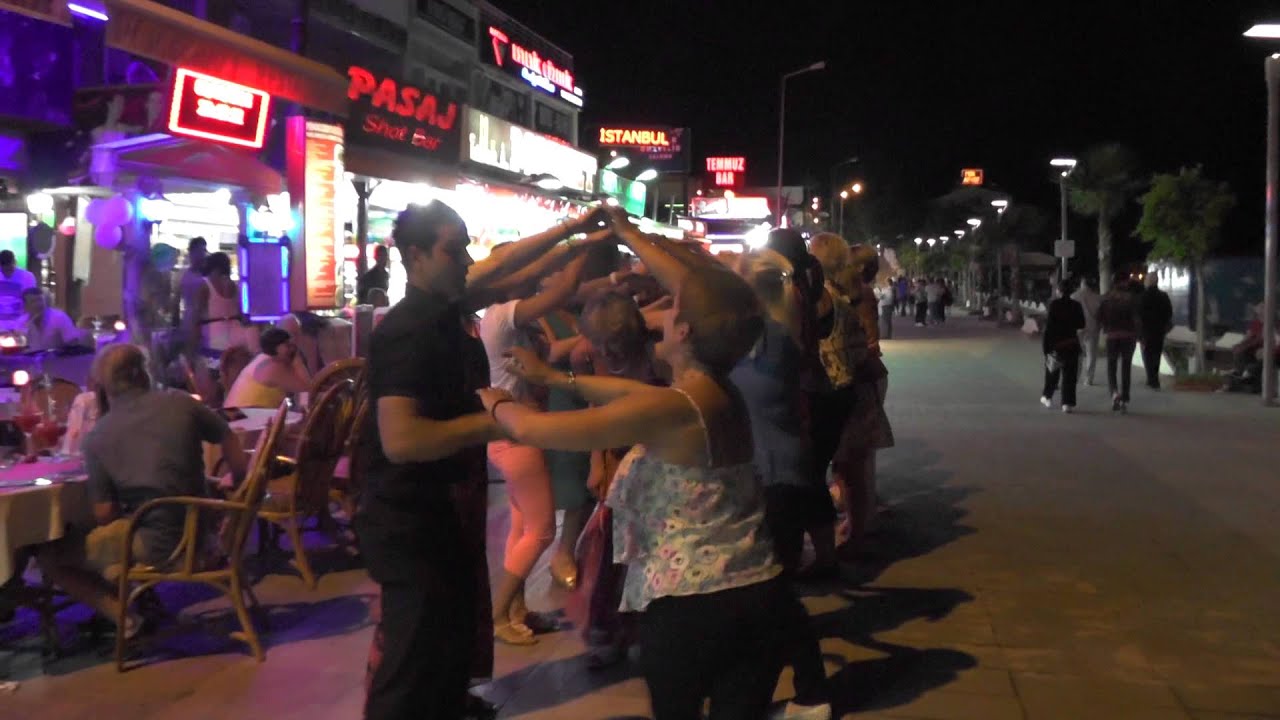 Pinocchios Fun Bar & Restaurant - Altinkum - Hot Hot Hot dance around ...