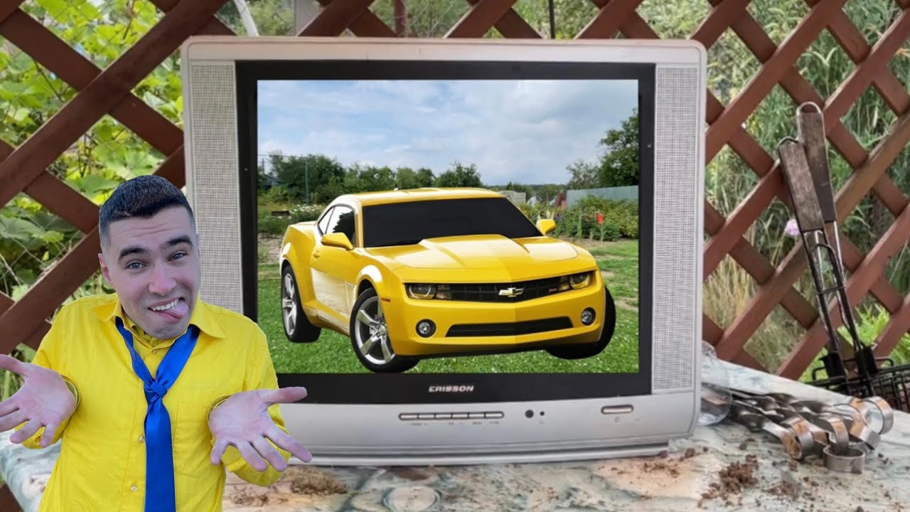 Super Show on TV vs Real Life - YouTube