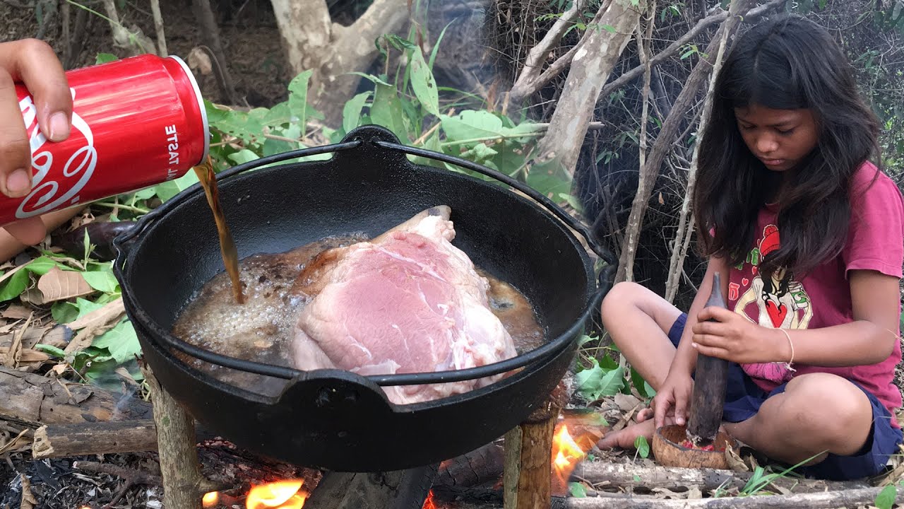 Using Coke to Roast Pork - Cooking pork with coke - YouTube