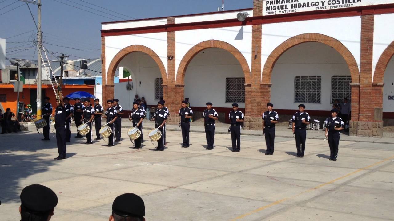 BdeG Oficial Halcones del CBTa 134. - YouTube