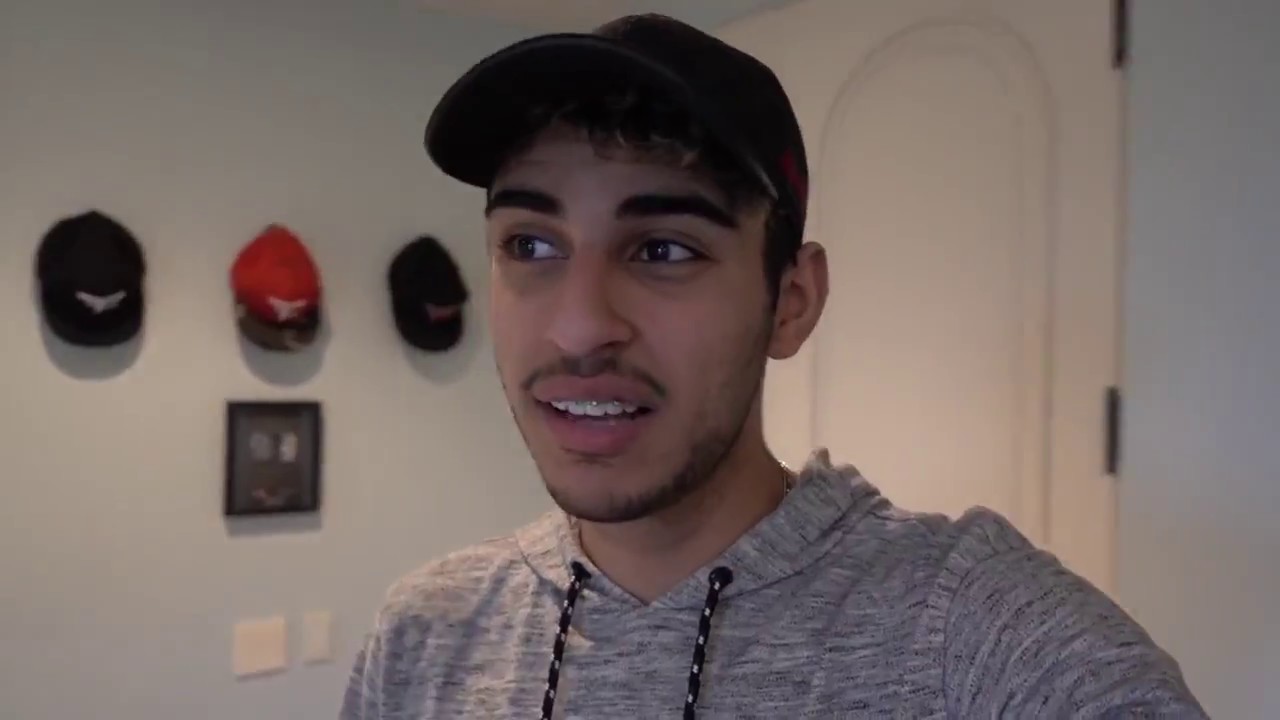 THEY'RE MAKING FUN OF ME - Nordan Shat - YouTube
