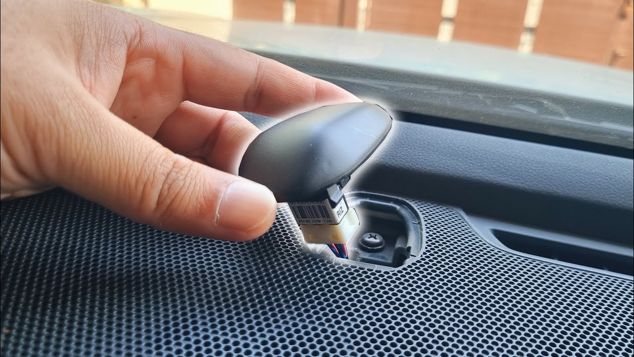 How to replace Auto Light Sensor in Kia Sportage - YouTube