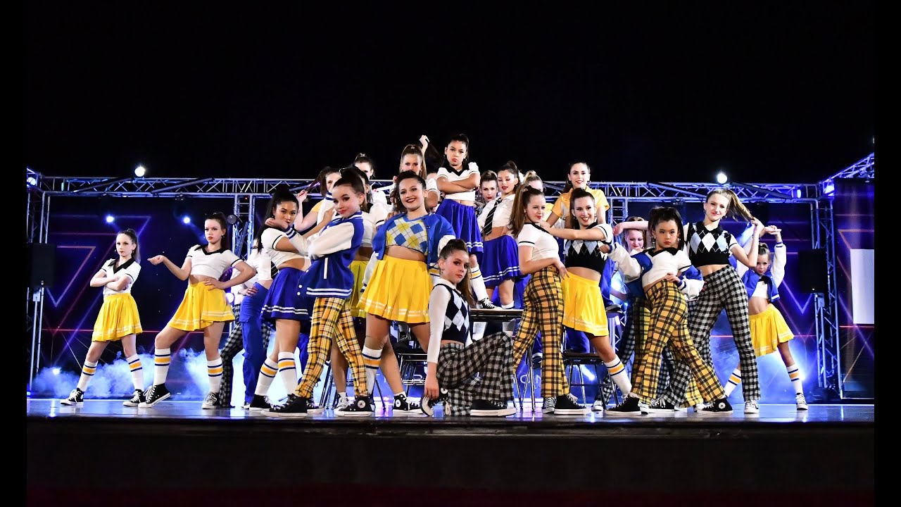 "Schooled" Hip Hop Line- Pro Dance Elite - YouTube