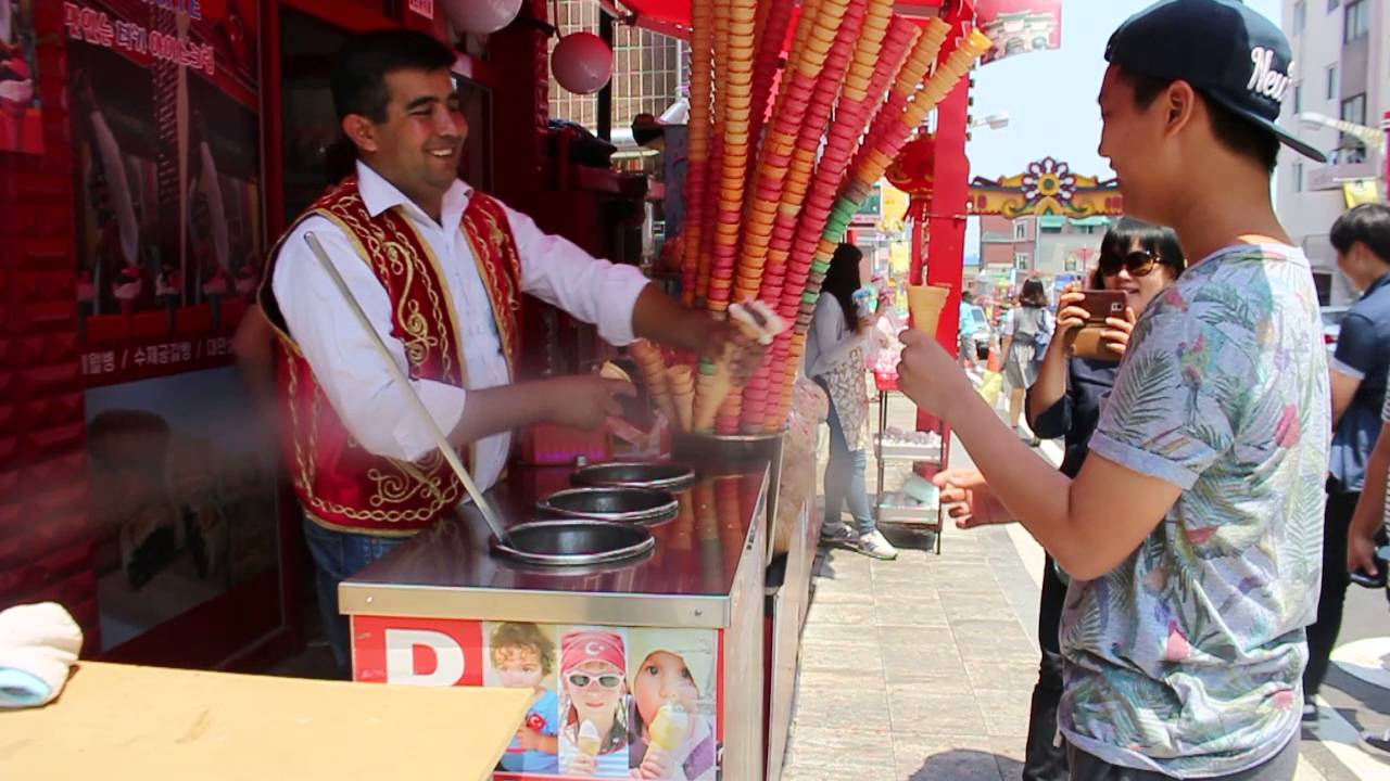 Turkish Ice Cream Prank (Ultimate Prankster) - Turkish Ice Cream Man ...