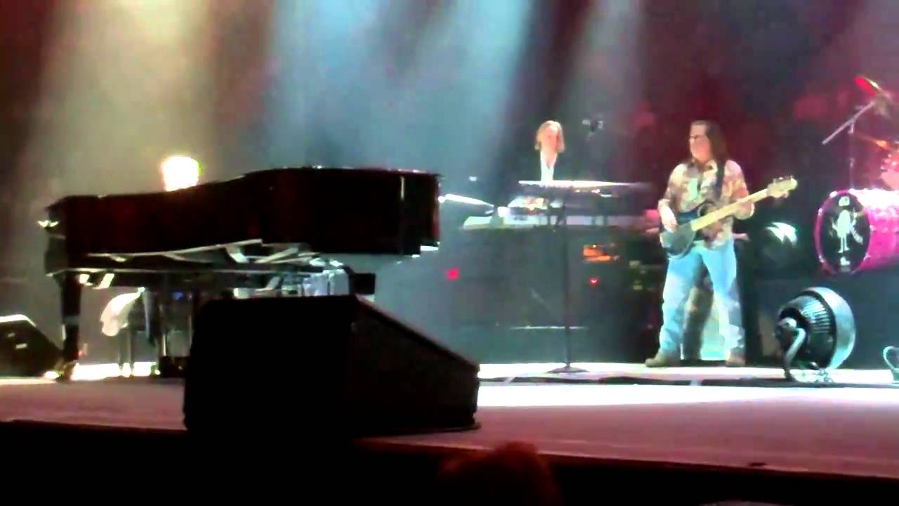 Elton John at Bryce Jordan Center 3/27/11 - YouTube