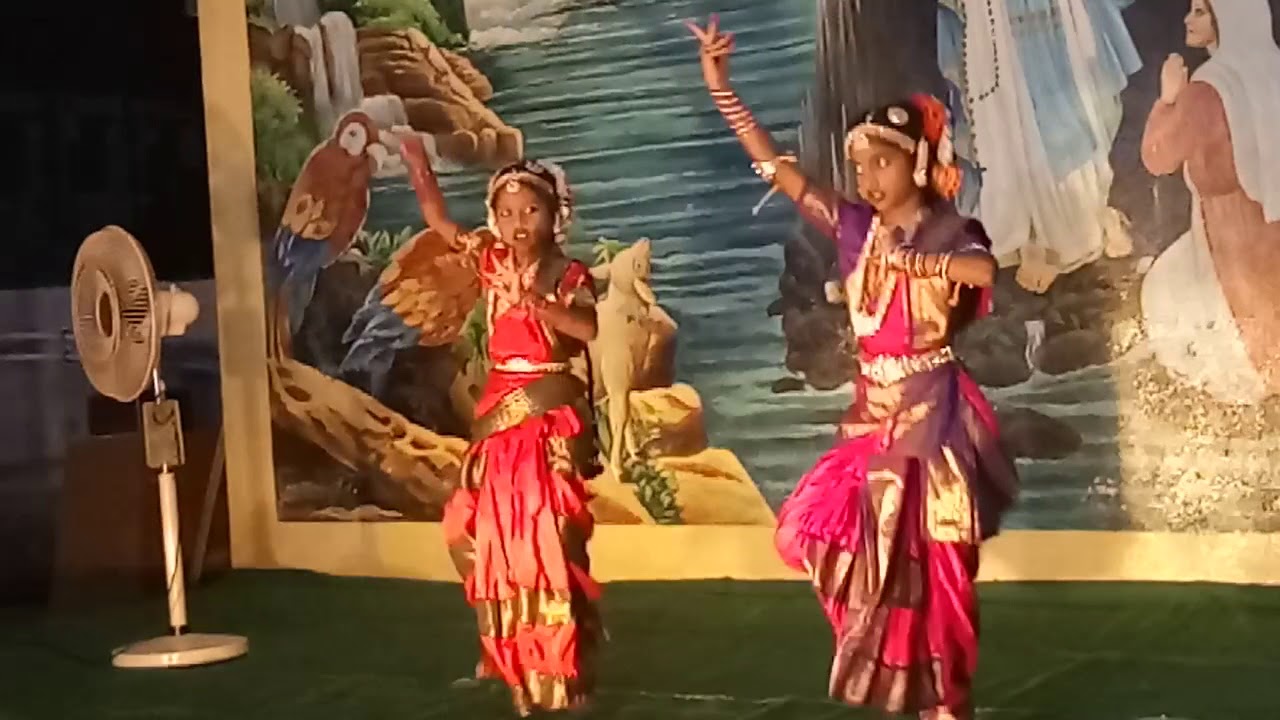 My lovely students dance Present by puli. Teja sri - YouTube