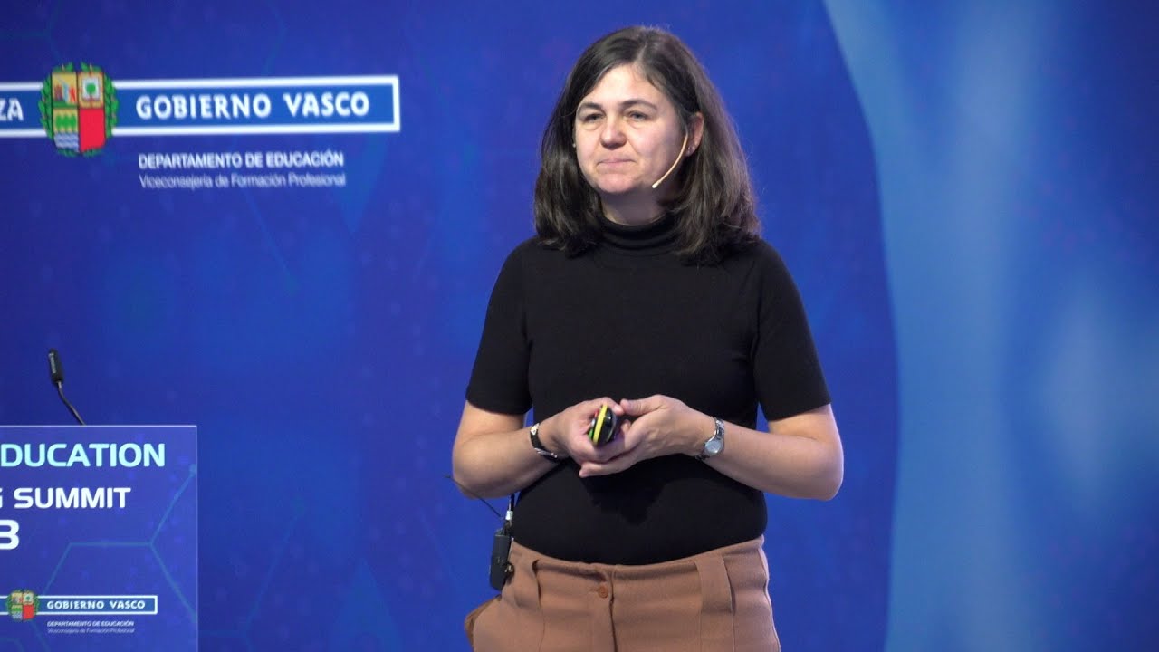 María M. Caffarel - How science changes our lives 2023/11/23 - YouTube