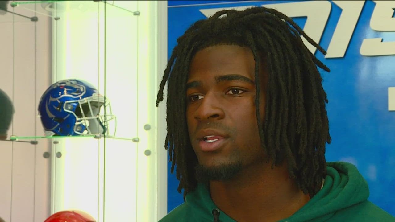 Boise State's JL Skinner continues NFL-caliber performance - YouTube