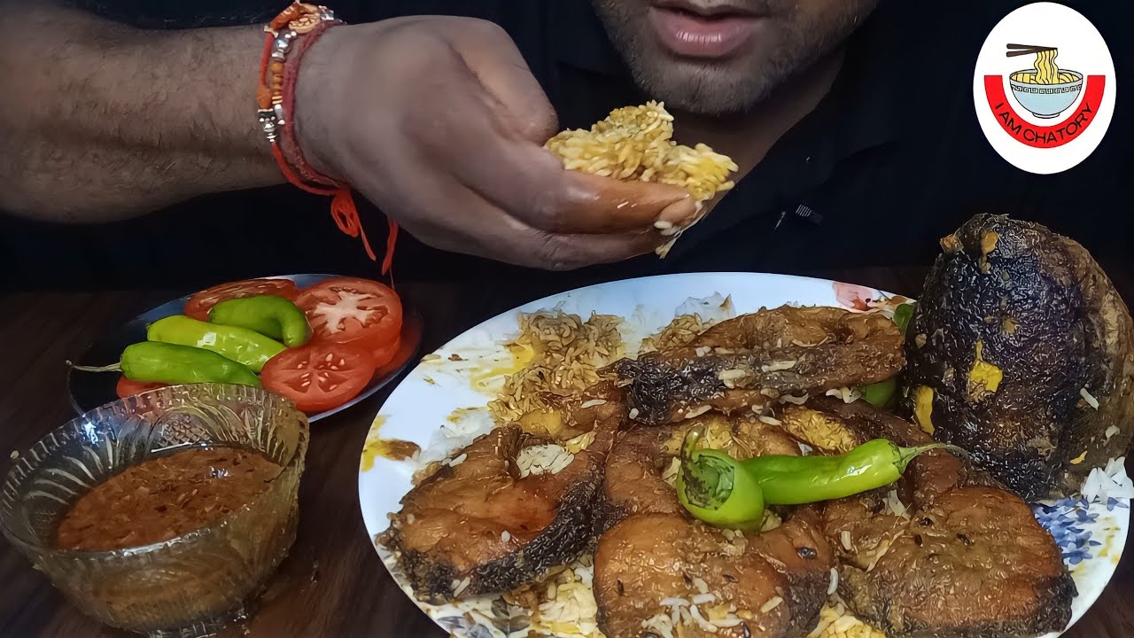 Spicy Big Rahu Fish Curry + Rice + Chilli + Tomato & Gravy (Eating show ...