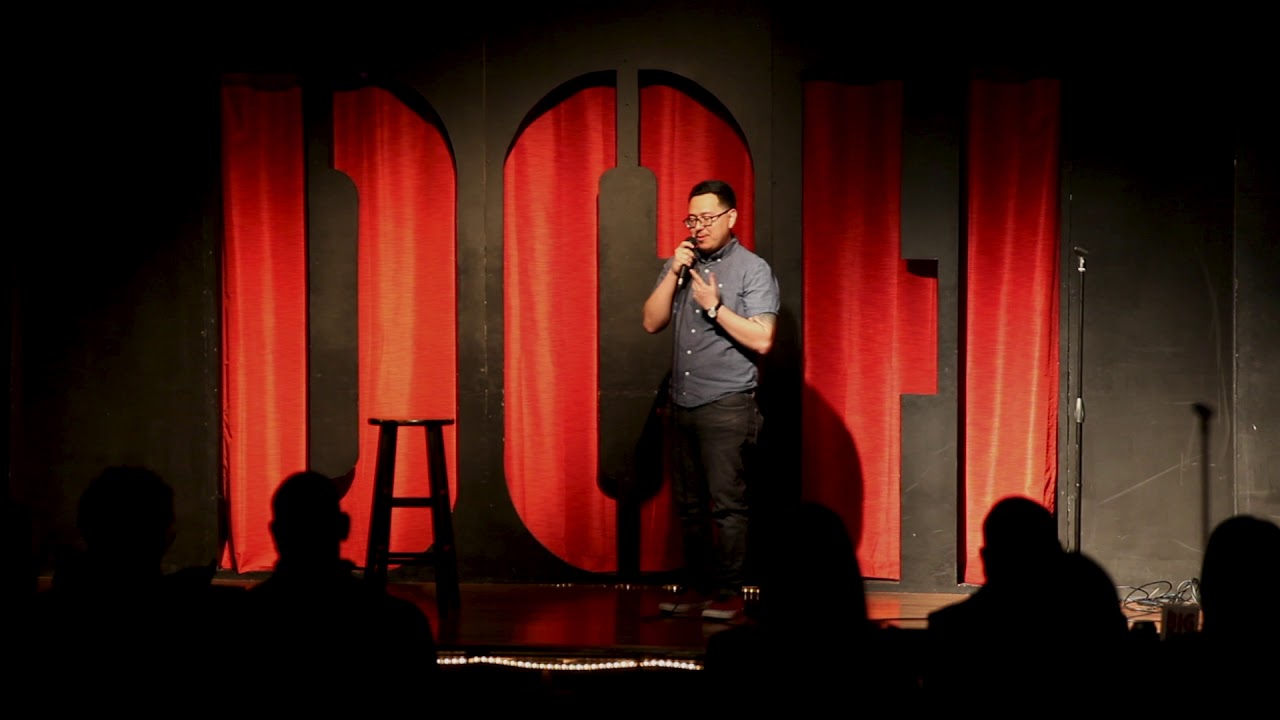 My first stand up comedy showcase. - YouTube