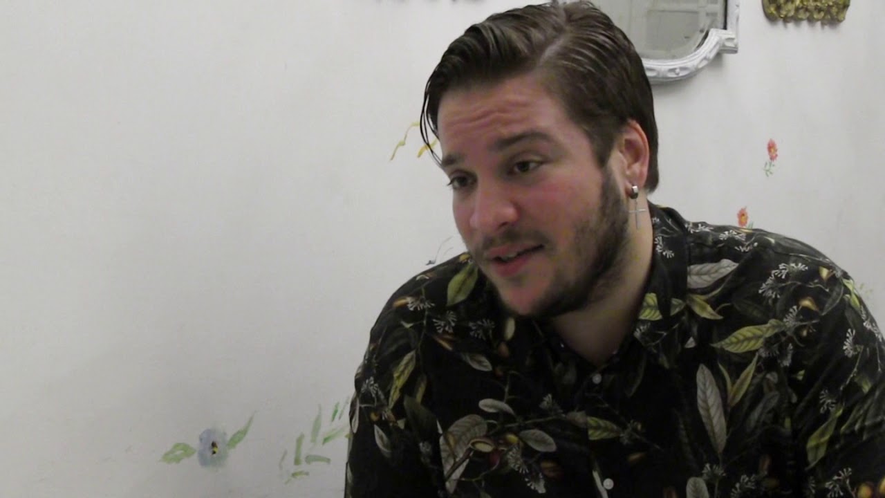 Entre Amigos cap.748 Cuéntame más #Webserie - YouTube