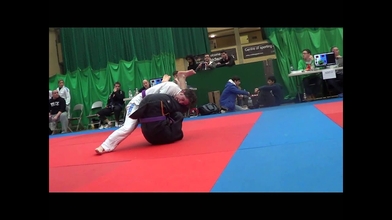 Gary Howe Fight 1 - YouTube